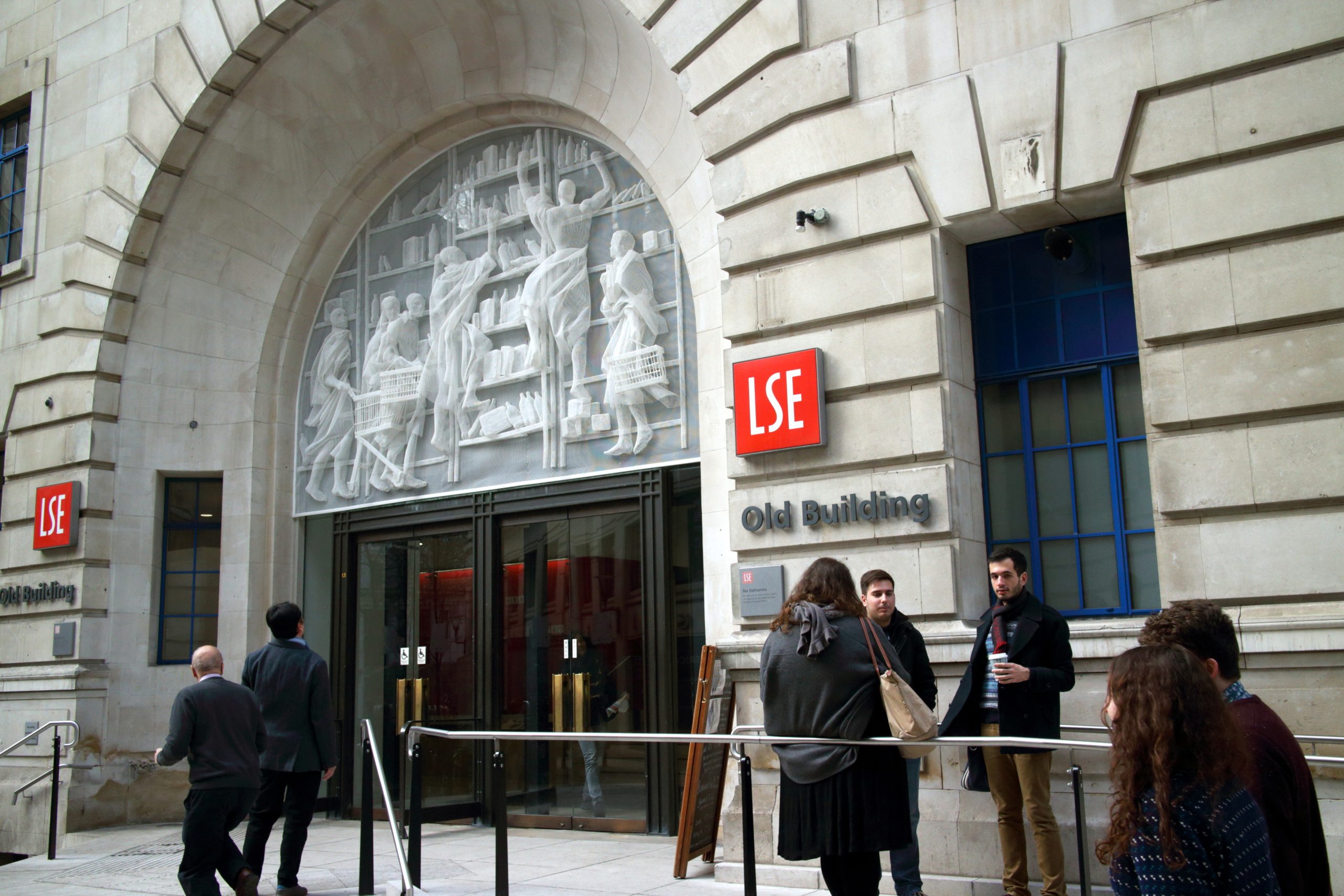 A Level Economics Online Course | AQA 7136 | Learn Now